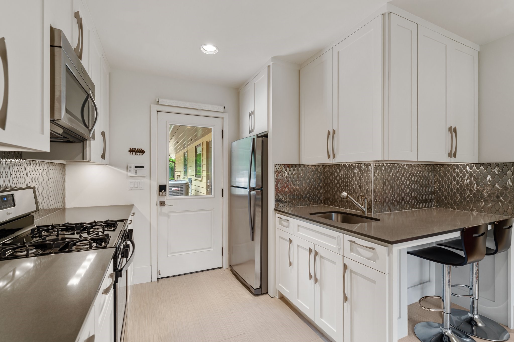 12 E Rivercrest Drive, Houston, TX 77042