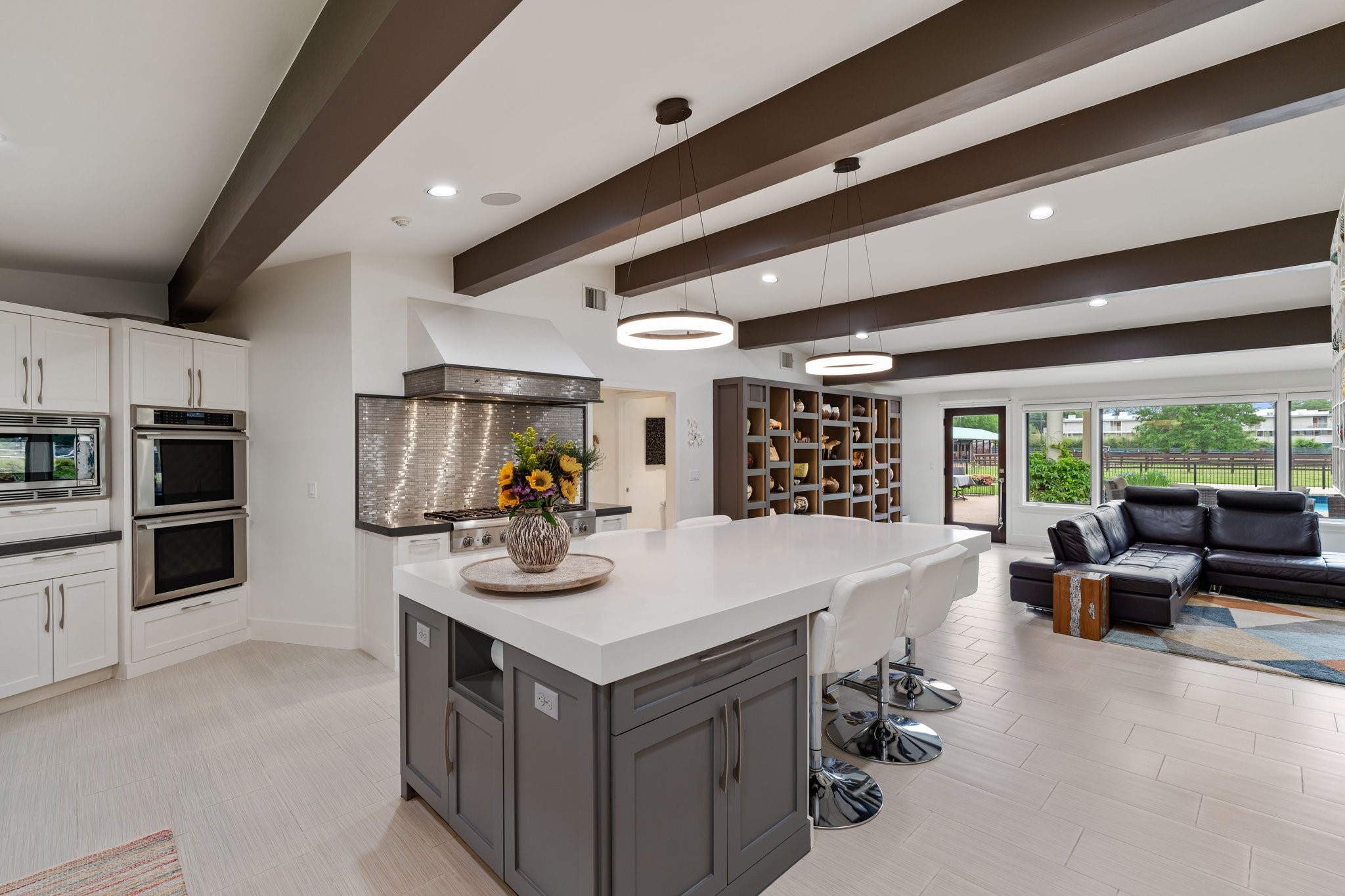 12 E Rivercrest Drive, Houston, TX 77042