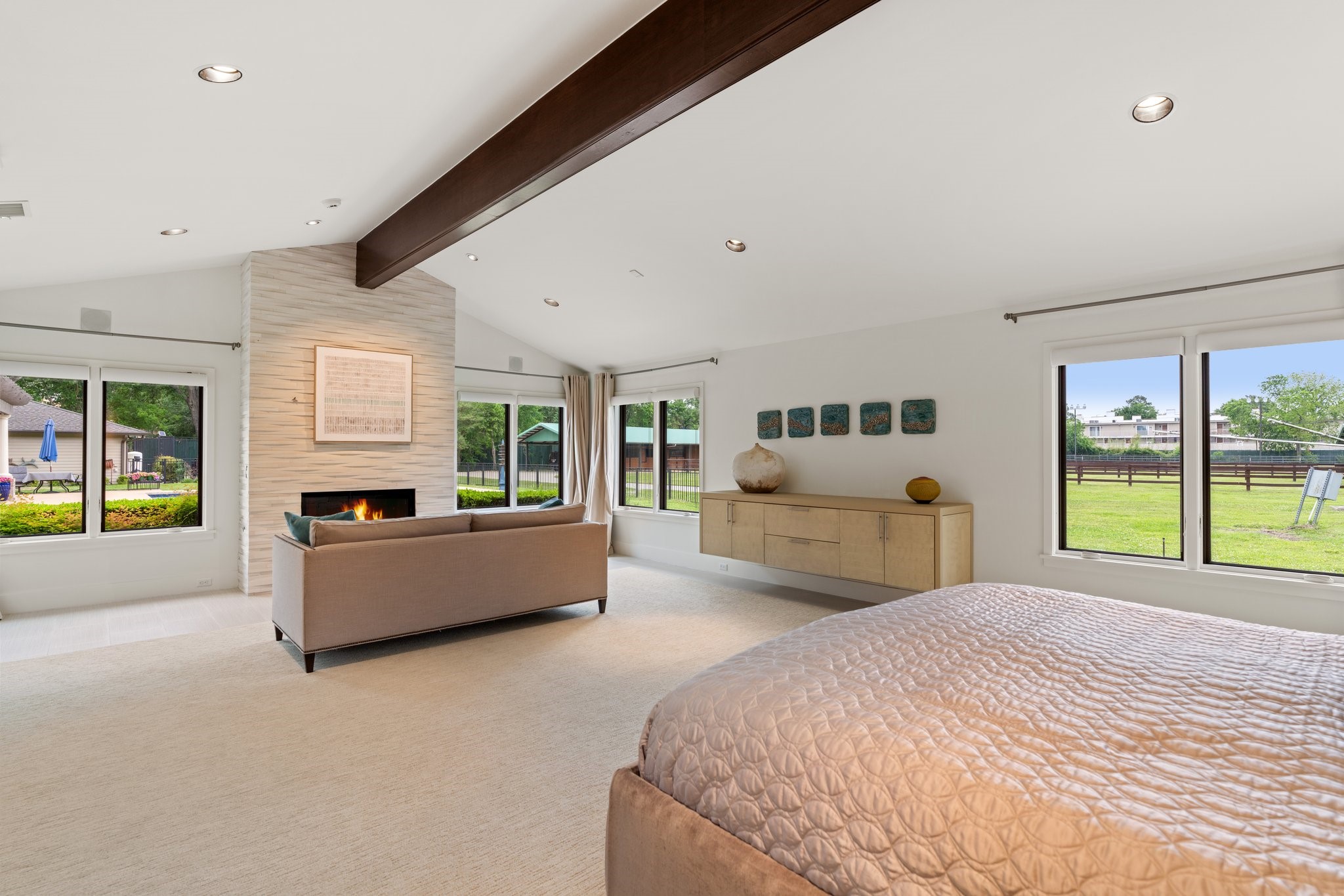 12 E Rivercrest Drive, Houston, TX 77042