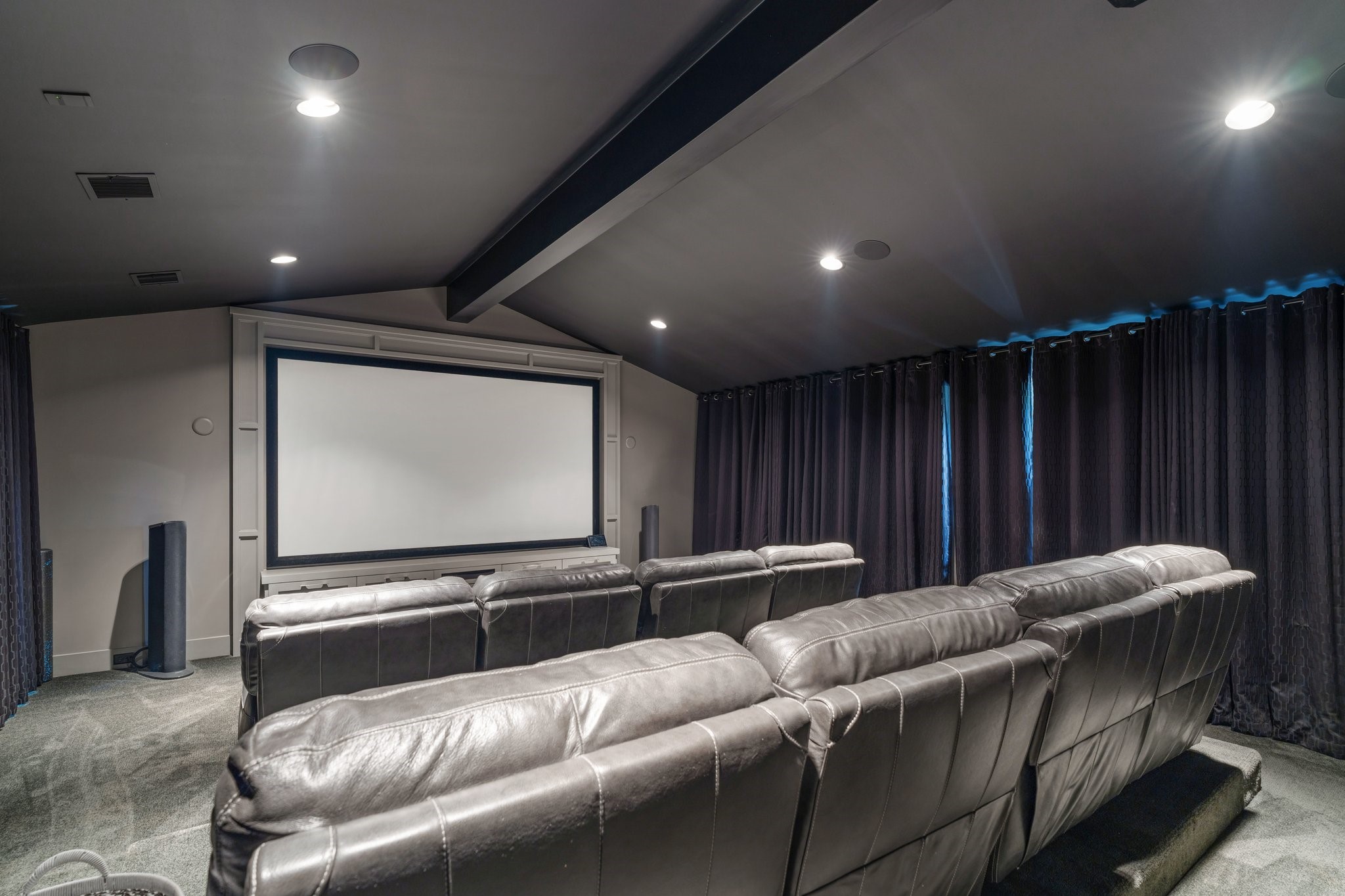 12 E Rivercrest Drive, Houston, TX 77042