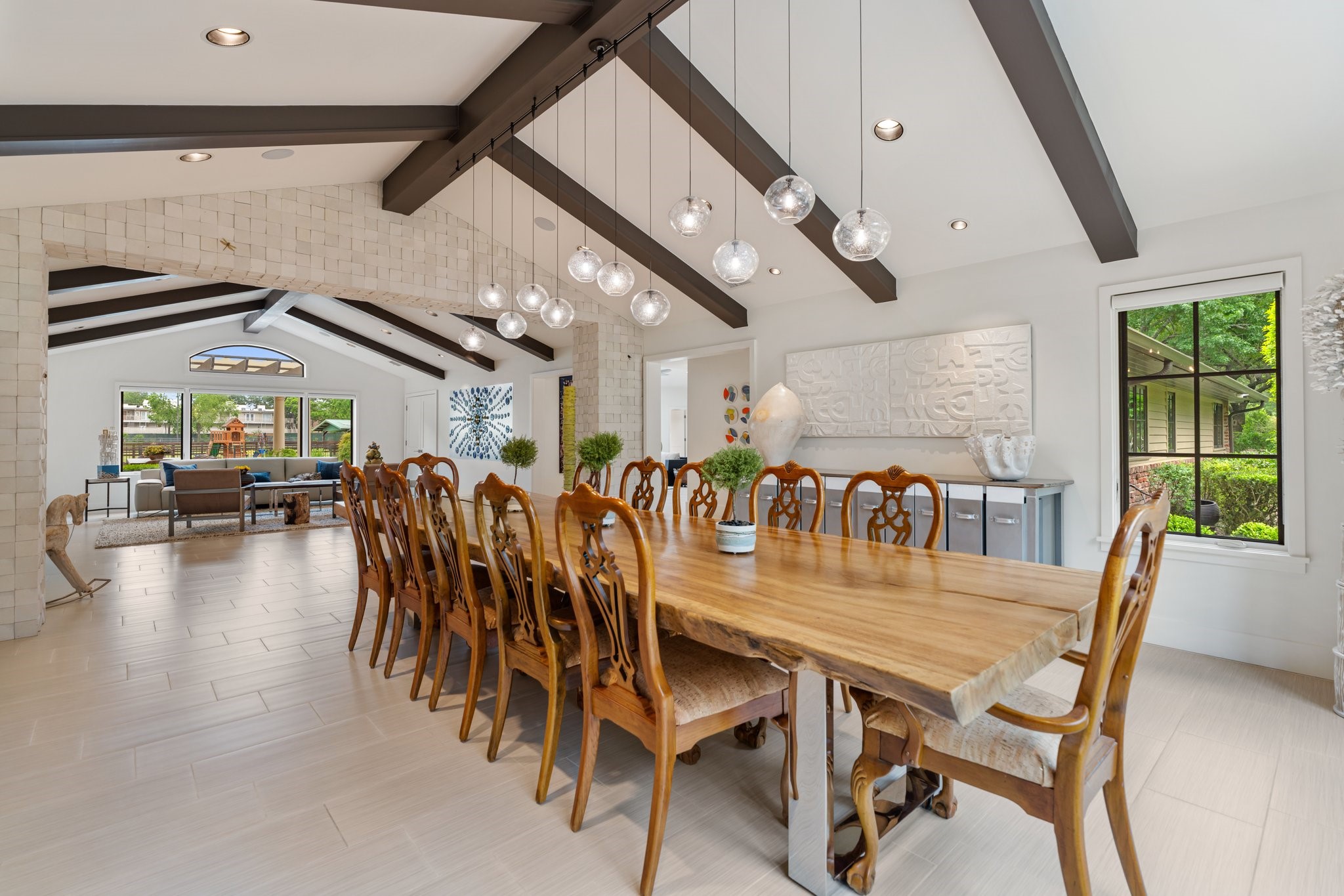 12 E Rivercrest Drive, Houston, TX 77042