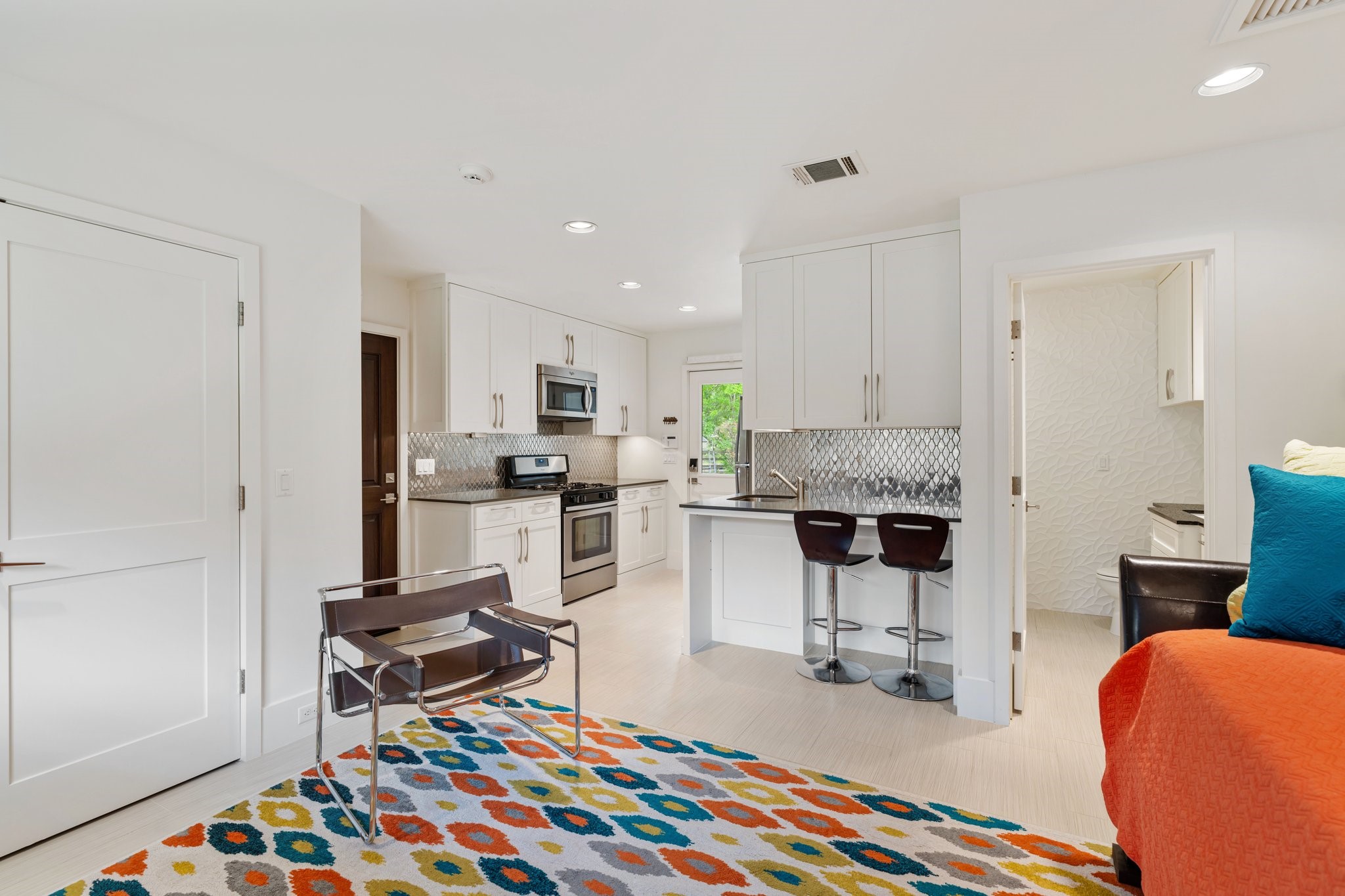 12 E Rivercrest Drive, Houston, TX 77042