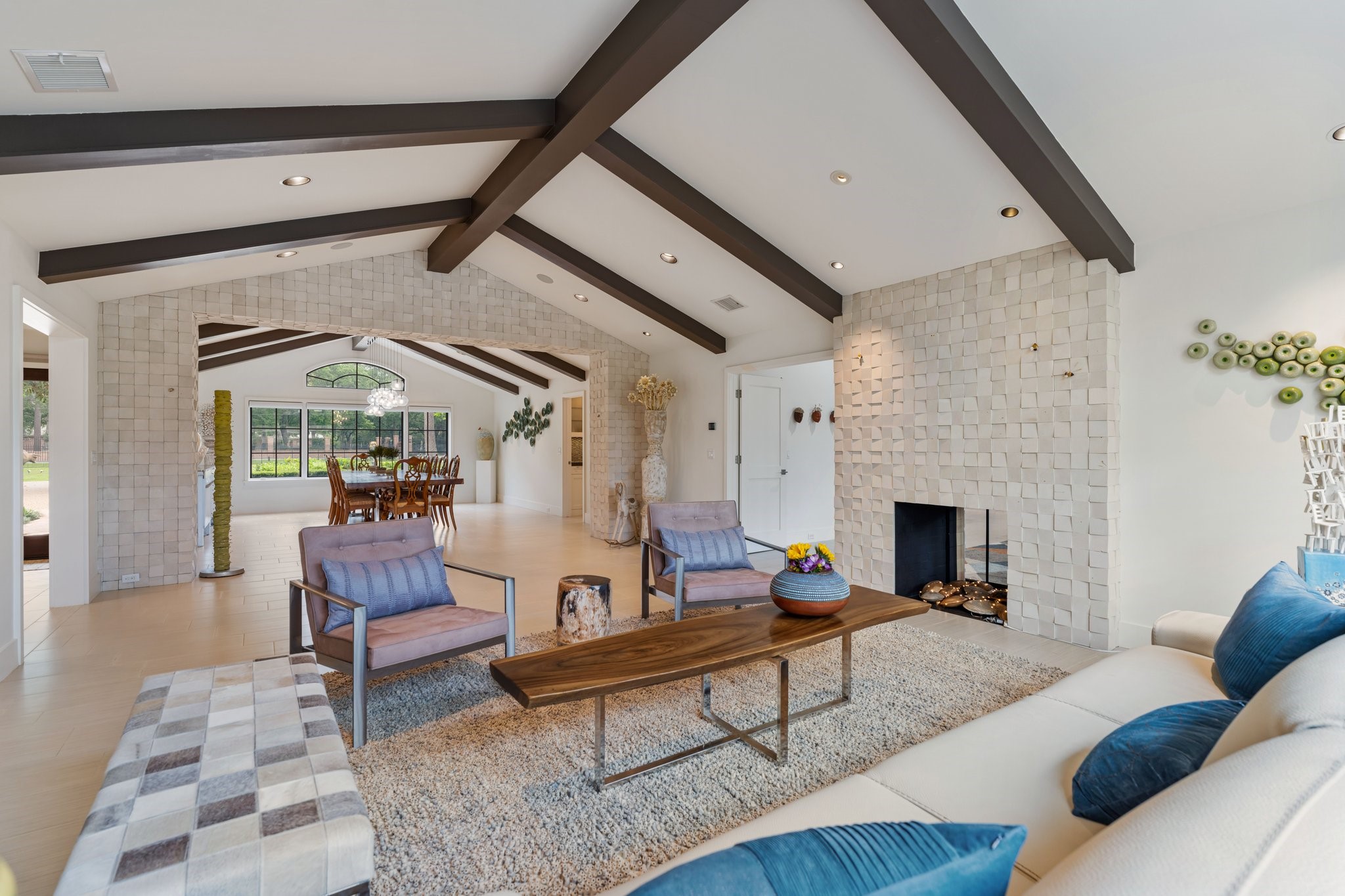 12 E Rivercrest Drive, Houston, TX 77042