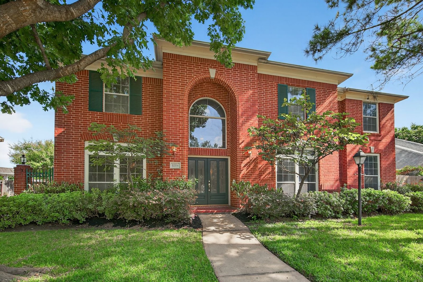 12236 S Shadow Cove Drive, Houston, TX 77082